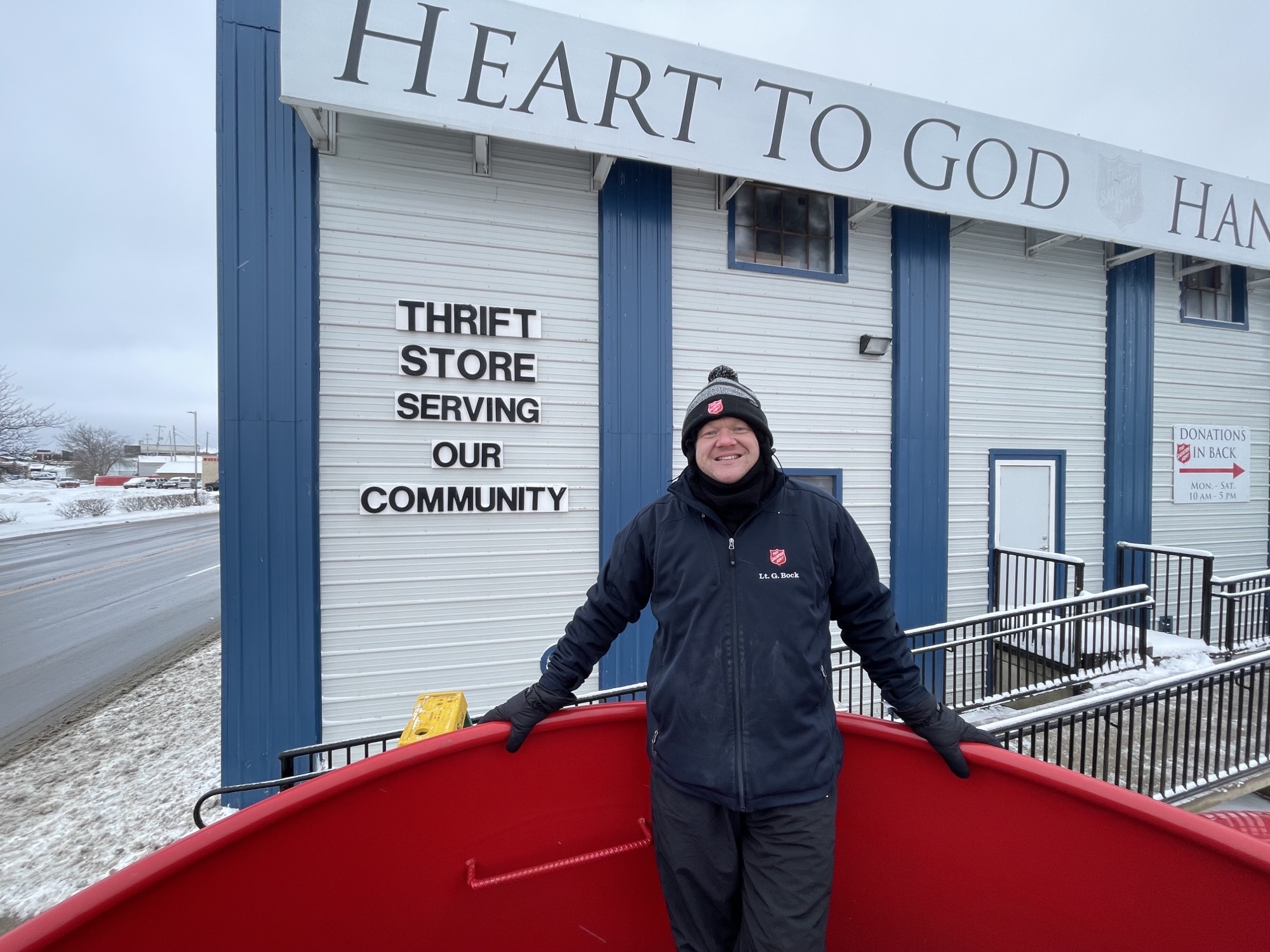 Cadillac Corps Officer Lives Inside Giant Red Kettle Until Donation ...